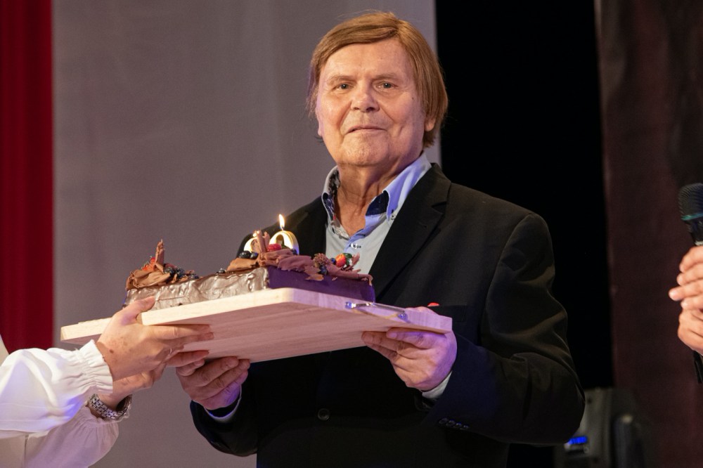 Umelecký svet smúti. Vo veku 81 rokov zomrel slovenský spevák Dušan ...